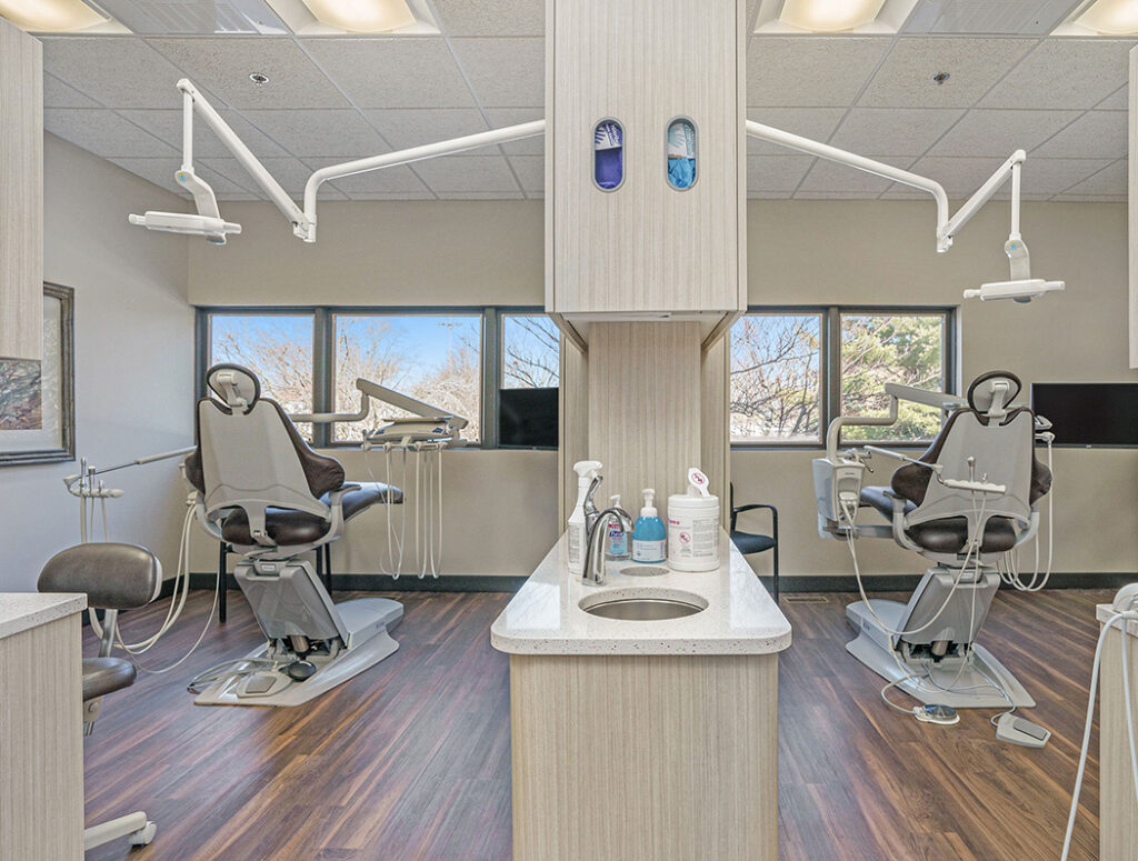 South Holland - Smile, Little Smiles, and Smile Orthodontics