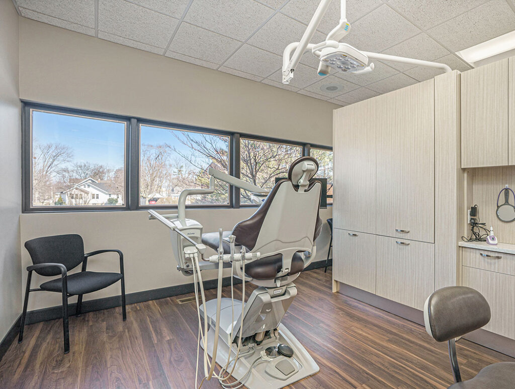 South Holland - Smile, Little Smiles, and Smile Orthodontics
